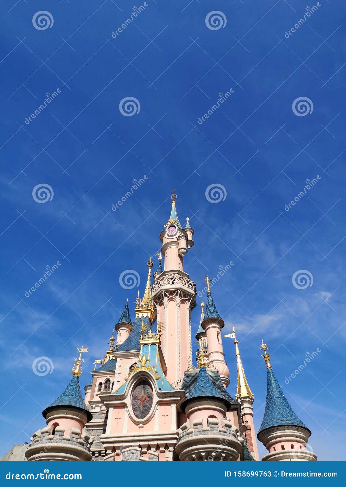 Cascada de Disney foto de archivo editorial. Imagen de pista - 158699763