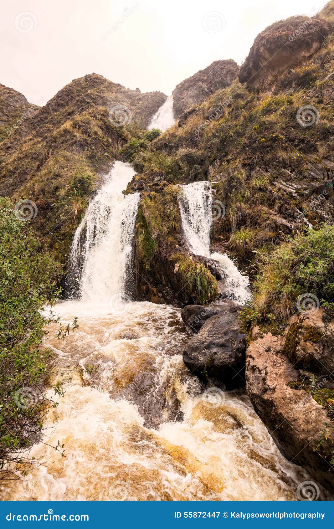 Cascada De Santa Rosa, Ecuador Imagen de archivo - Imagen de cielo ...