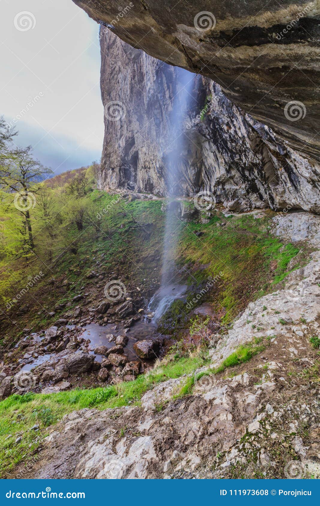 Cascada De Vanturatoarea, Rumania Foto de archivo - Imagen de potencia ...
