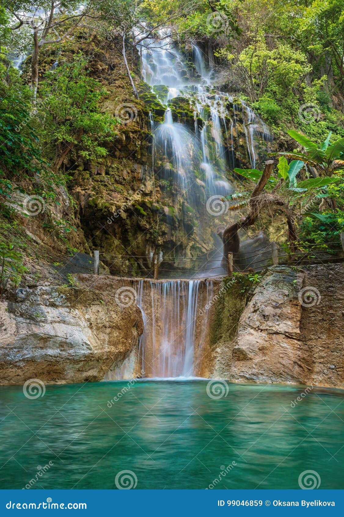 Cascade Dans Tolantongo Grutas Tolantongo, Hidalgo Mexico Image stock ...