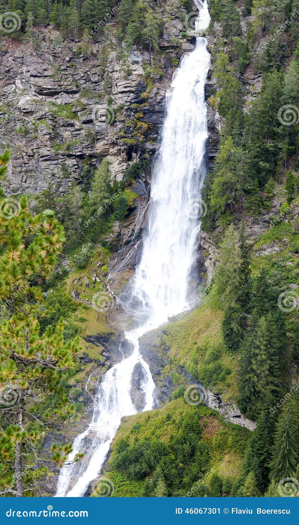 Cascade De Stuibenfall En Autriche Image stock - Image du autrichien ...