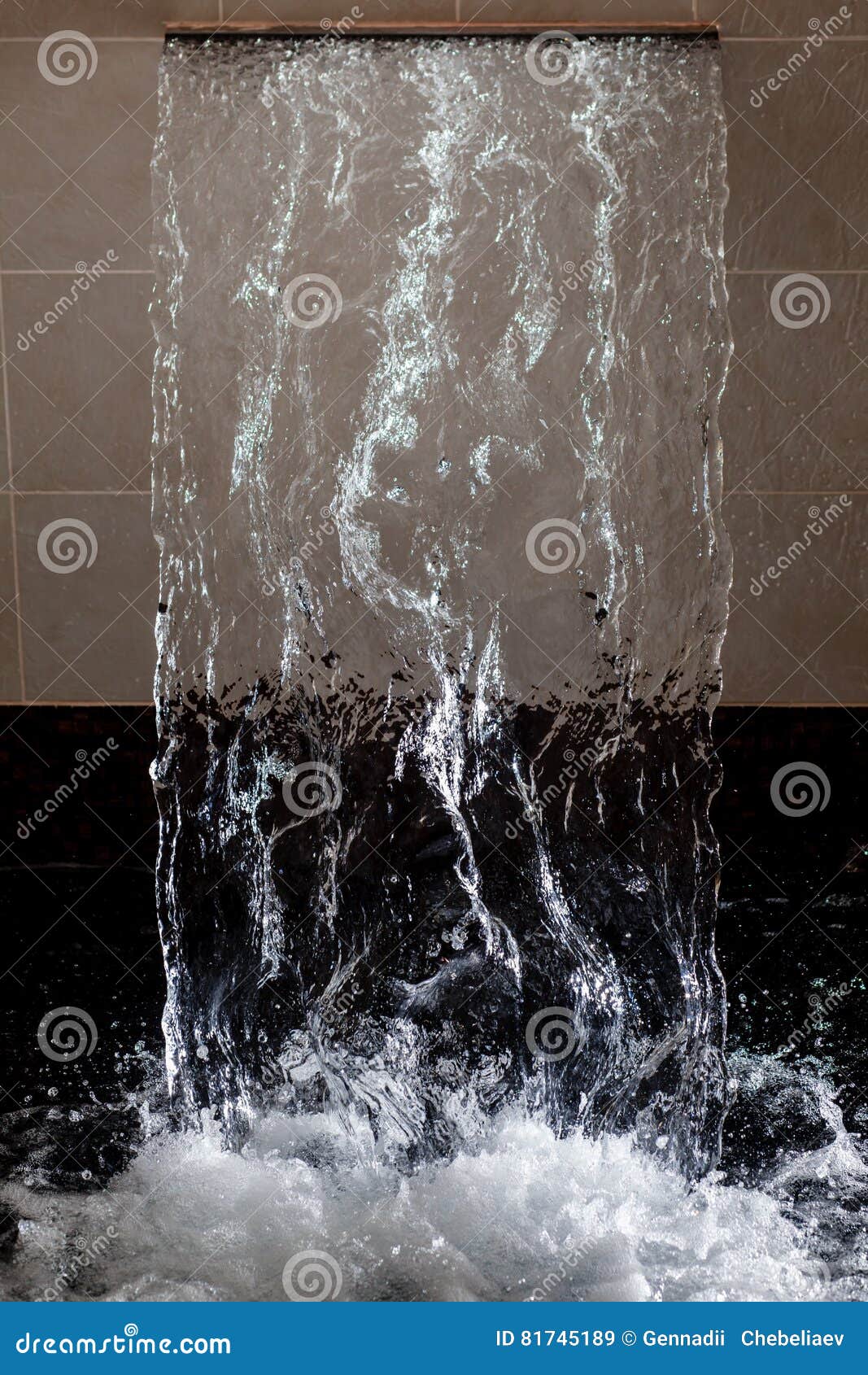 Cascade Et Texture De L'eau Image stock - Image du cristal, fond: 81745189