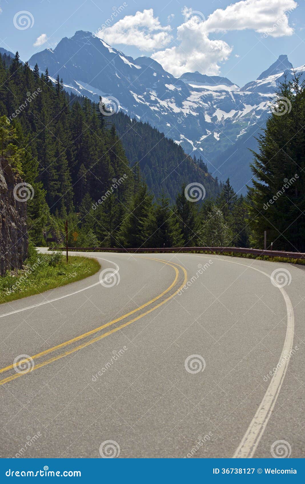 Cascade Range Road stock image. Image of rocky, grade - 36738127