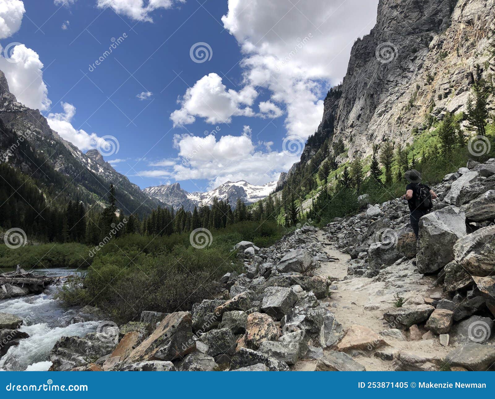 Cascade valley trail stock image. Image of cascade, hike - 253871405