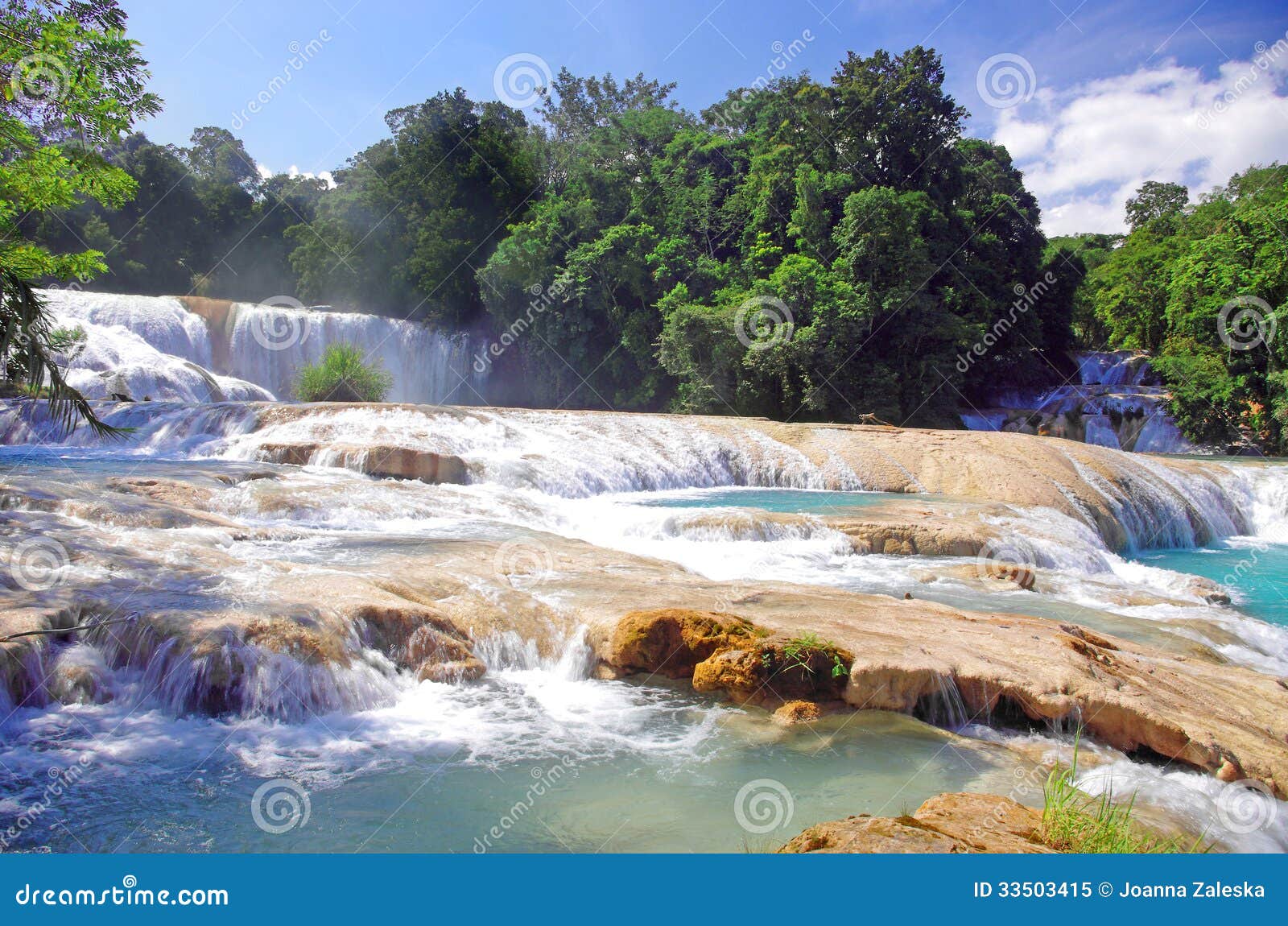 Cascata Di Aqua Azul, Il Chiapas, Messico Immagine Stock - Immagine di ...