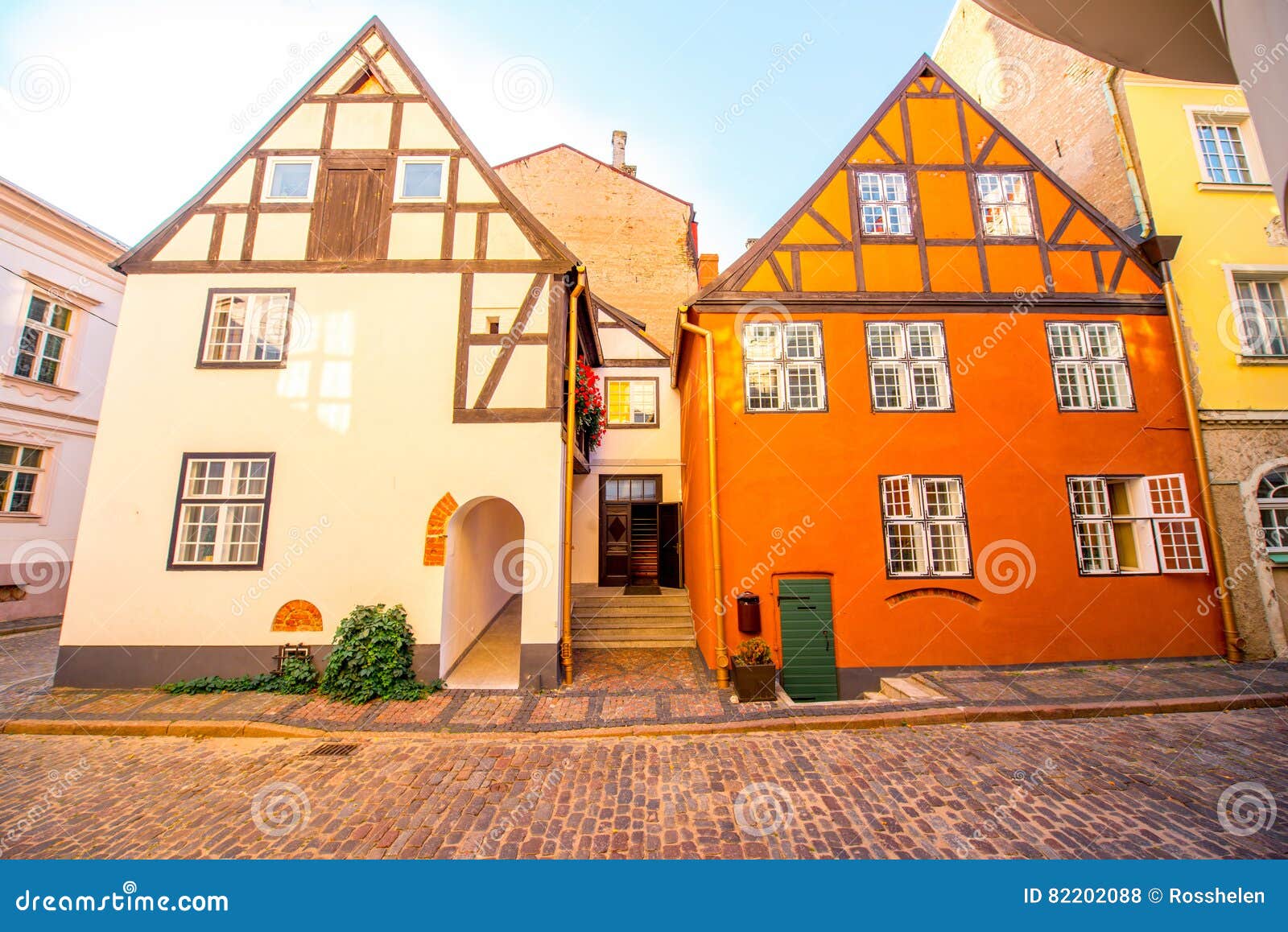 Case antiche a Riga fotografia stock. Immagine di magazzino - 82202088