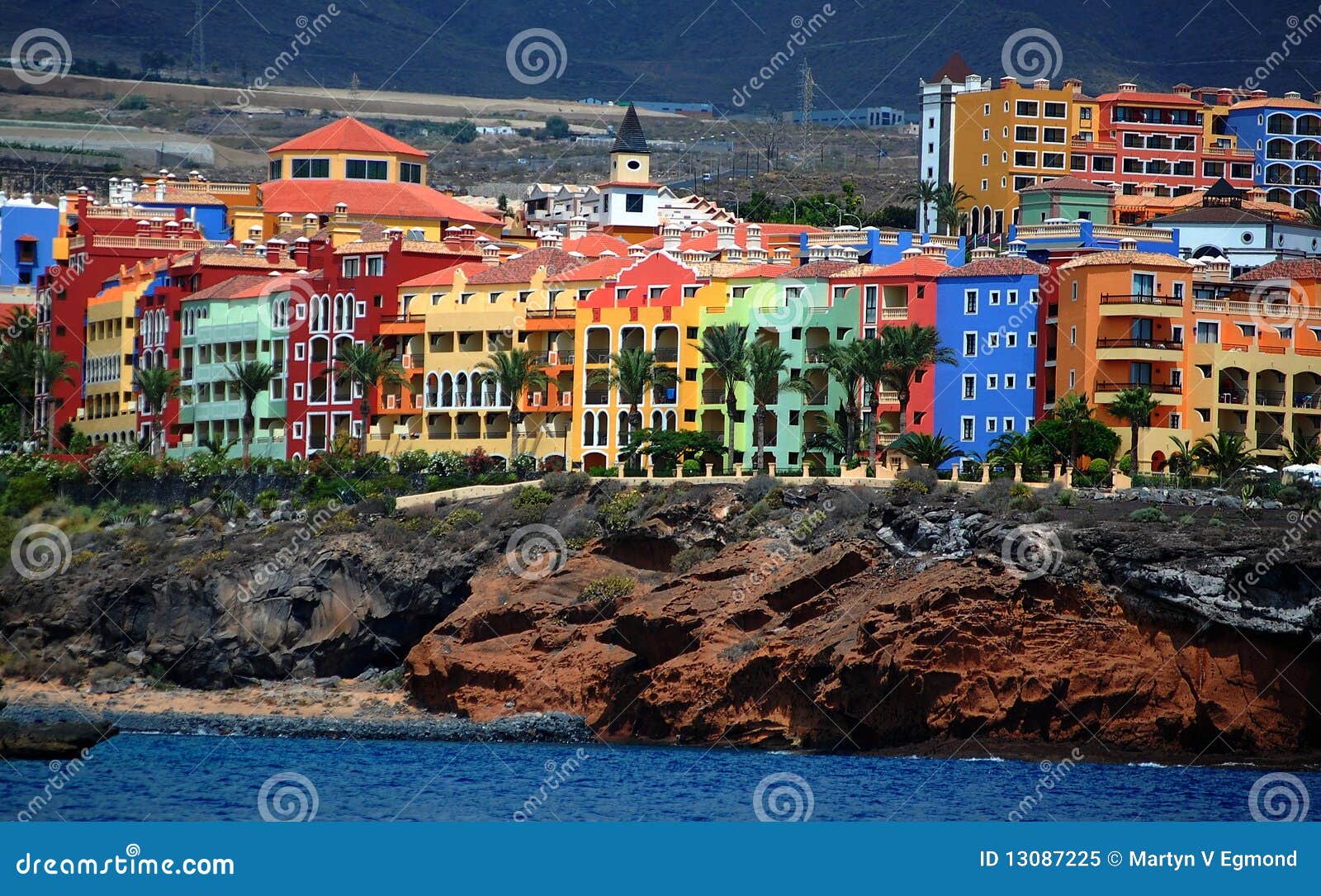 Case colorate immagine stock. Immagine di grigio, rosso - 13087225