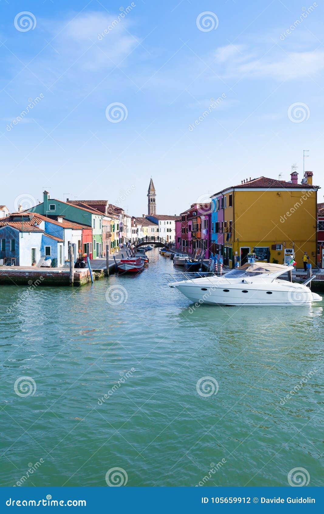 Case Colorate Burano Tradizionali, Venezia Fotografia Editoriale ...