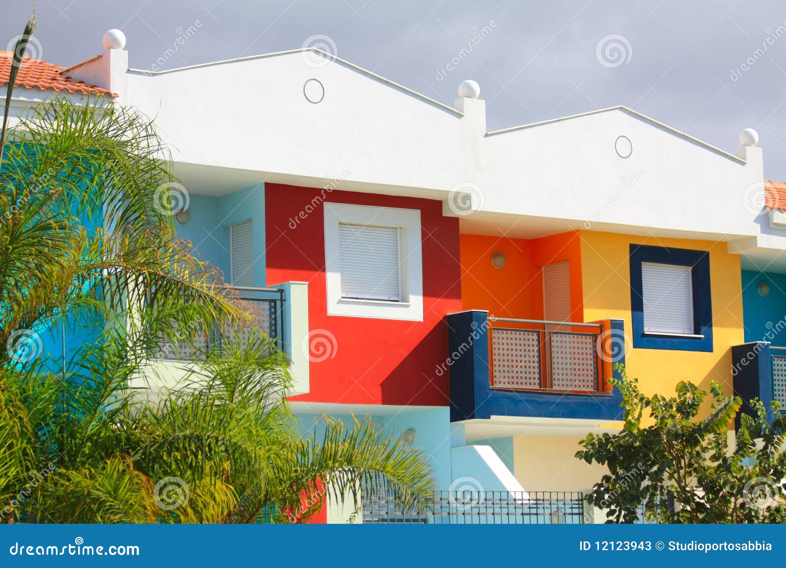 Case colorate in Tenerife immagine stock. Immagine di architettura ...
