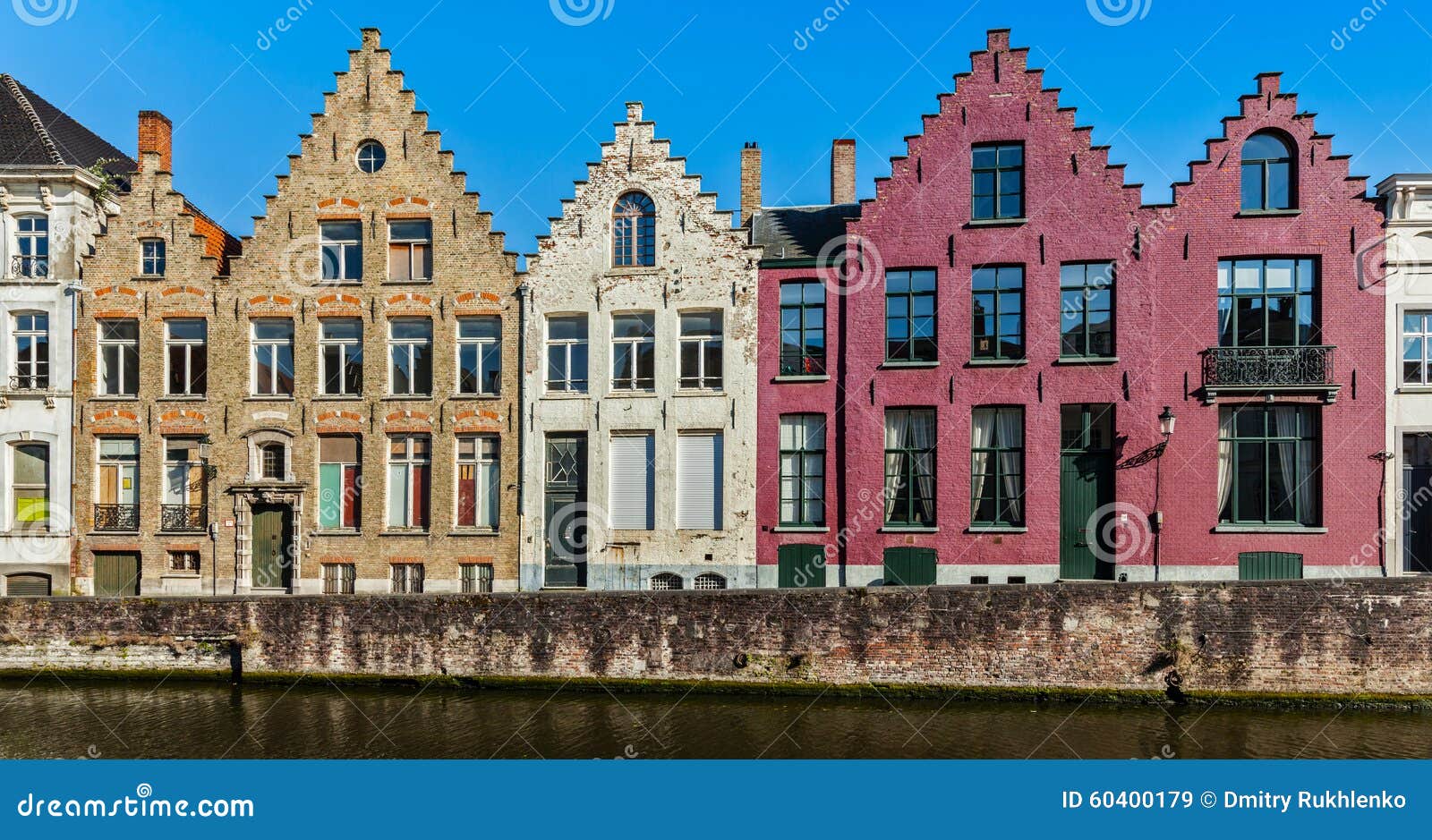 Case Di Bruges E Canale Medievali, Belgio Immagine Stock - Immagine di ...