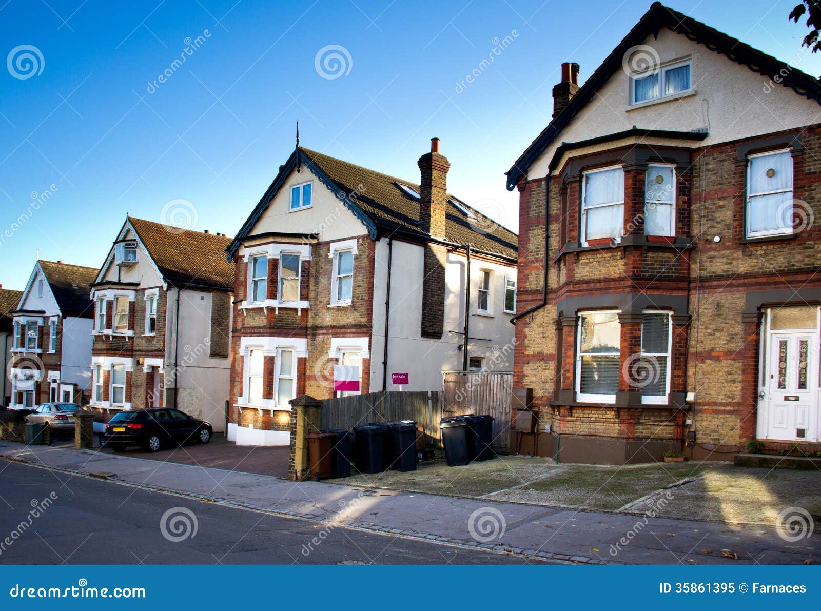 Case inglesi immagine stock. Immagine di architettura - 35861395