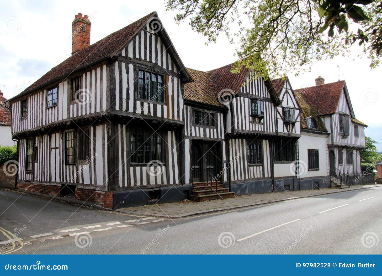 Case medioevali fotografia stock. Immagine di casa, mercato - 97982528