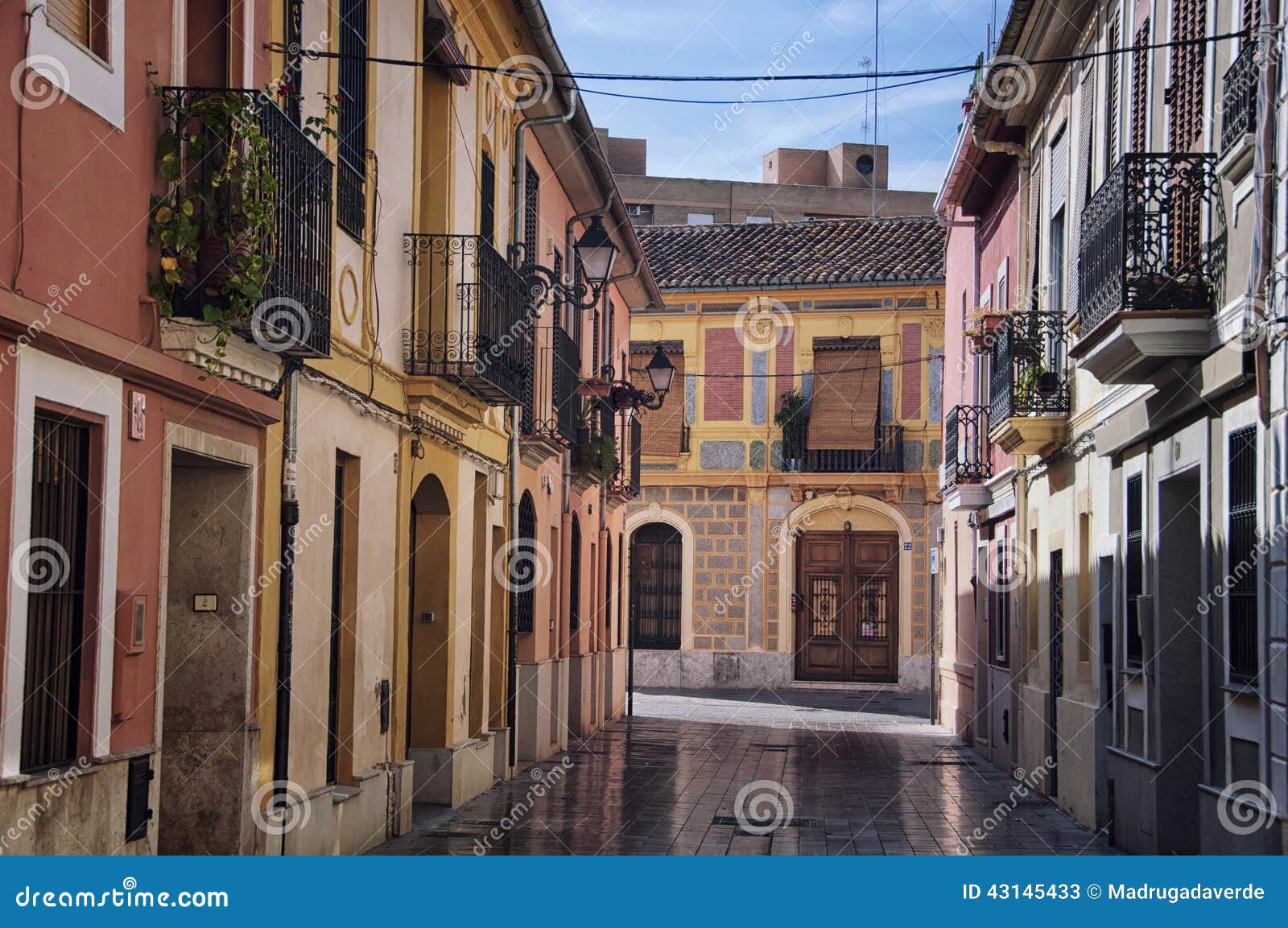 Case Spagnole Tipiche Nella Vecchia Parte Di Valencia Immagine Stock ...