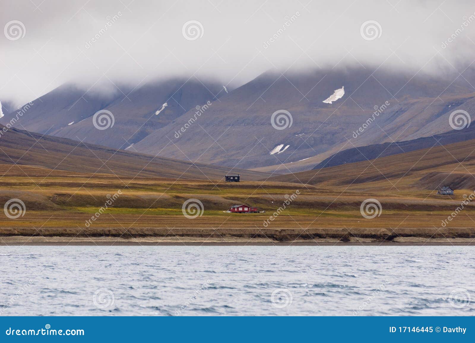 Case sparse immagine stock. Immagine di nube, isolato - 17146445