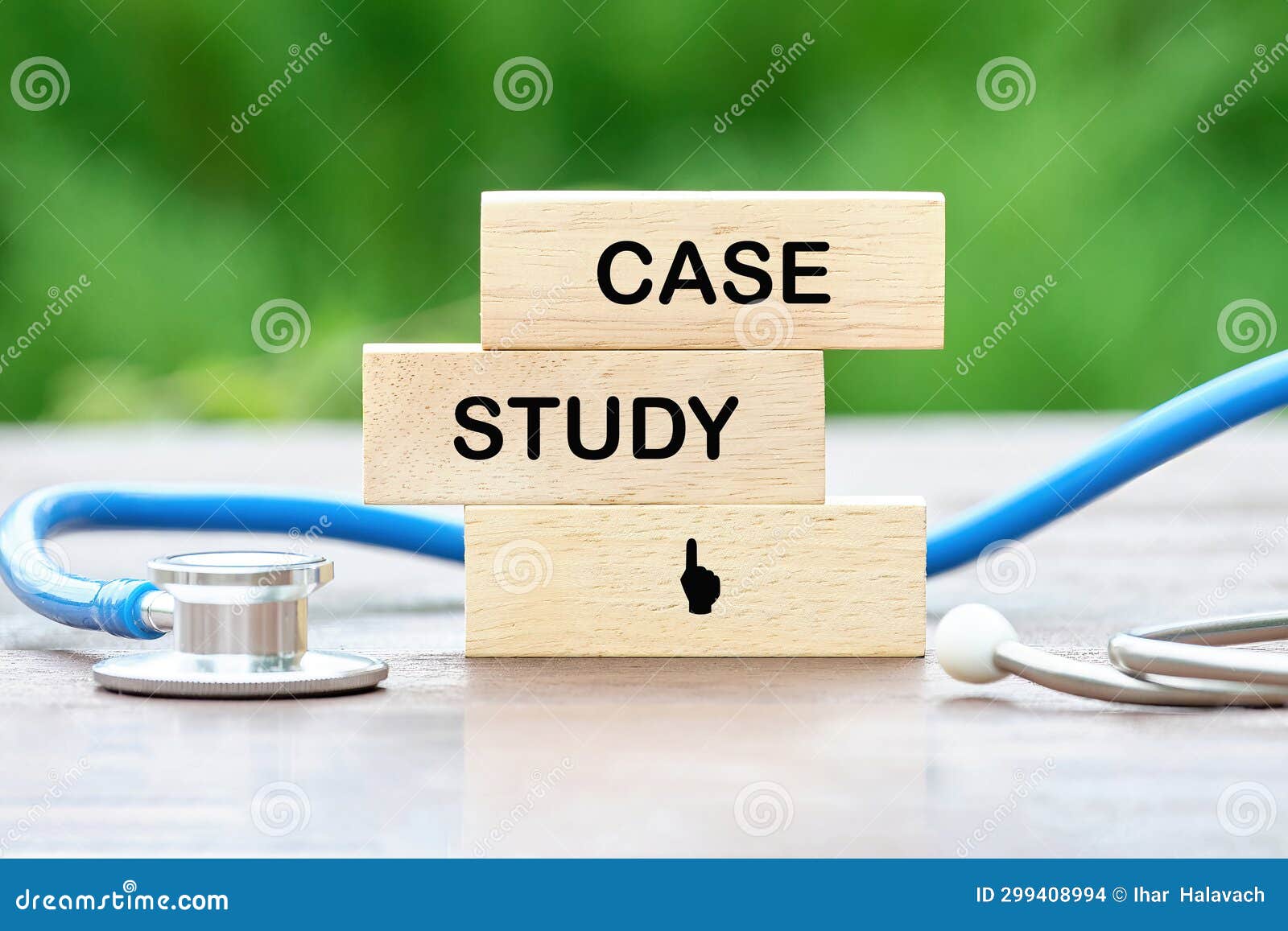 Case Study Text on Wooden Blocks on a Green Background Stock Photo ...
