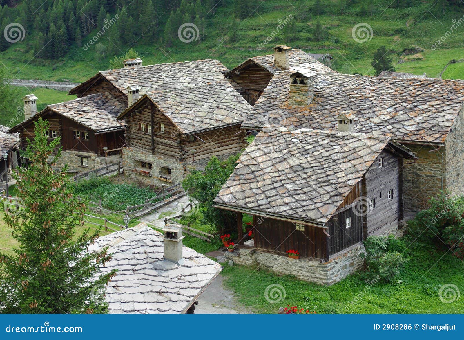 Case tradizionali, Italia fotografia stock. Immagine di corsa - 2908286