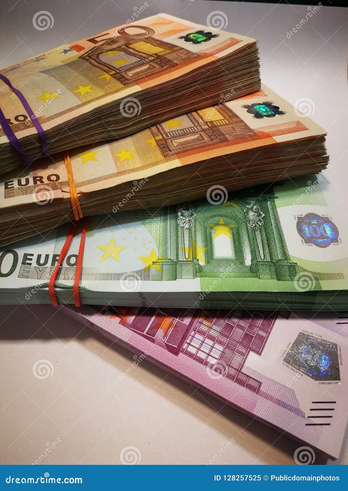 Cash, Money, Product Picture. Image: 128257525