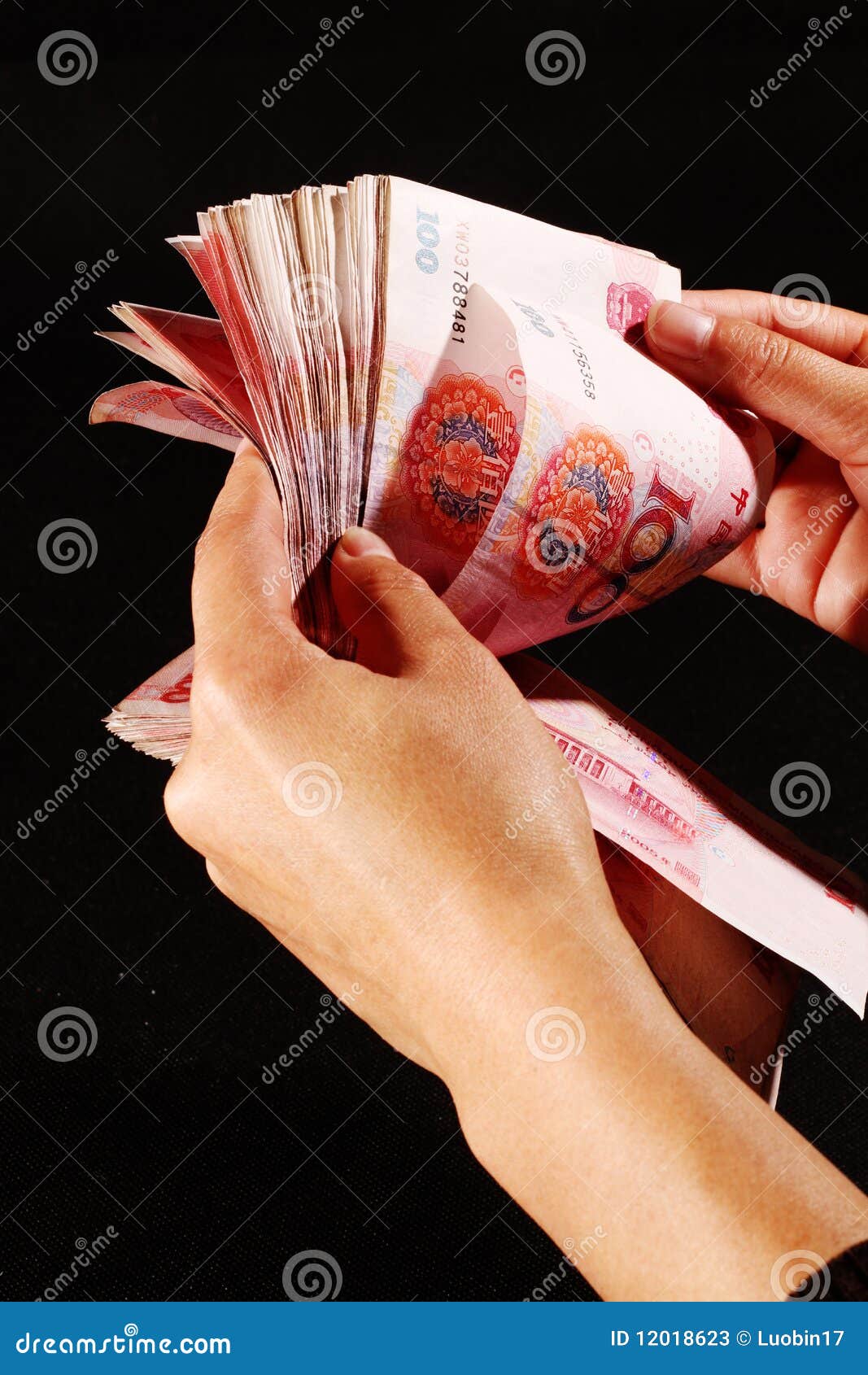 Cash of RMB(Chinese Yuan) stock image. Image of business - 12018623
