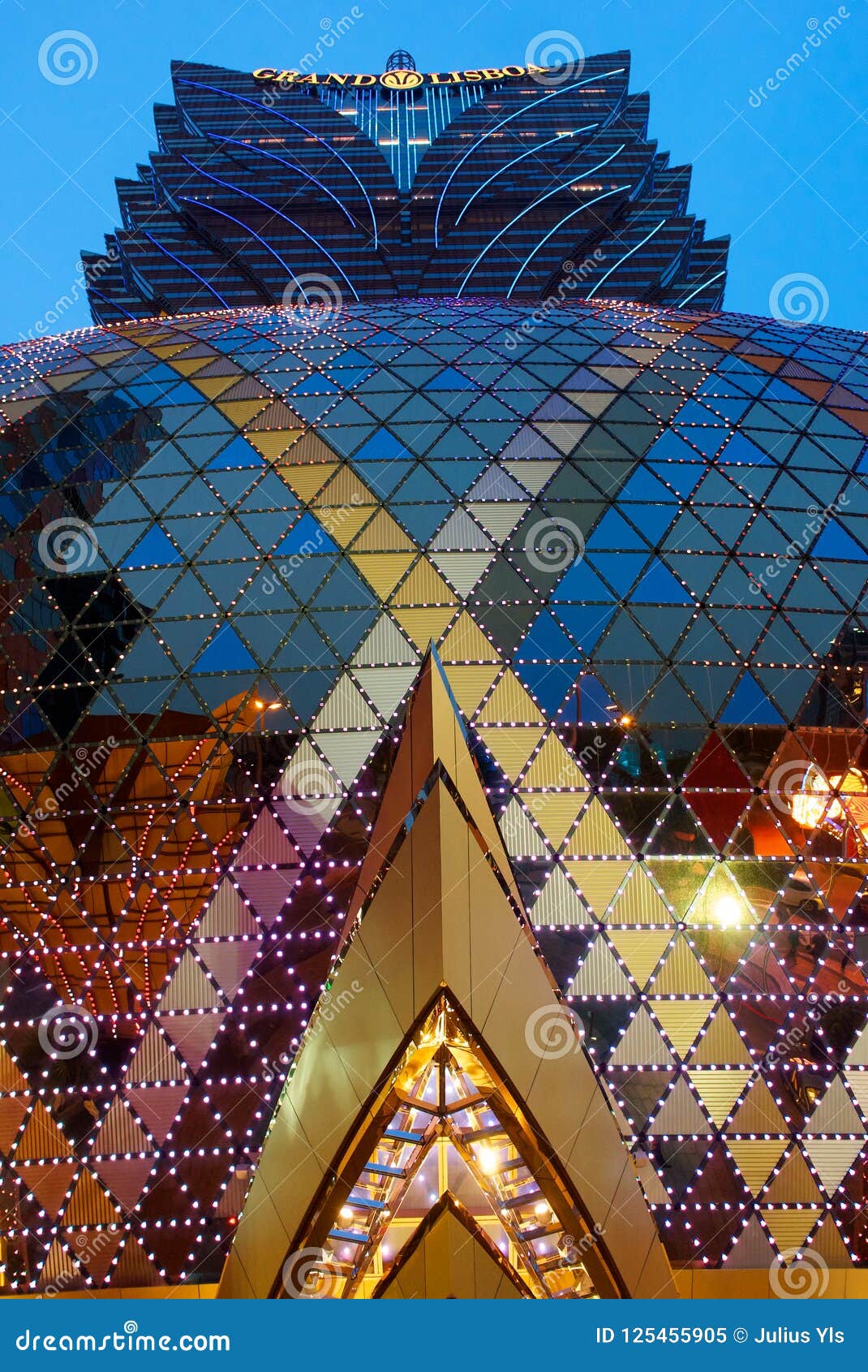Casino Lisboa in Macau, China. Editorial Image - Image of night, macau ...