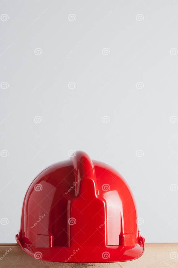 Casque Rouge De Construction Photo stock - Image du sécurité, casque ...