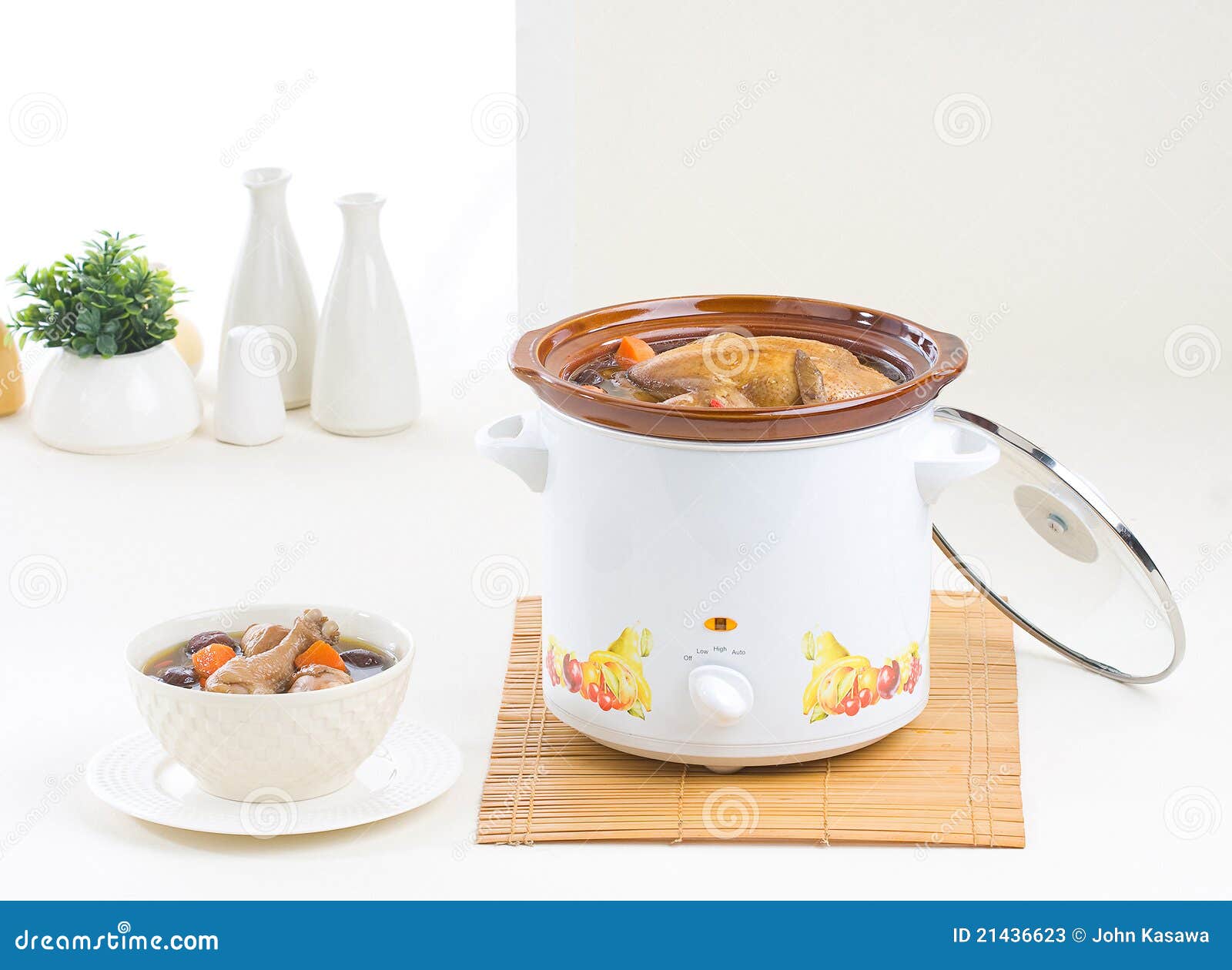 Casserole pot stock image. Image of casserole, kitchen - 21436623