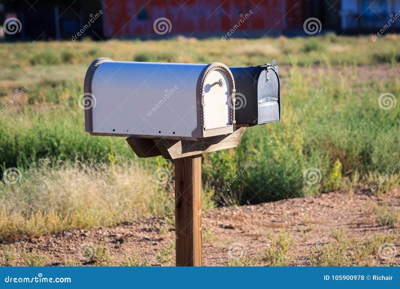 Cassetta postale americana fotografia stock. Immagine di pacchetto ...