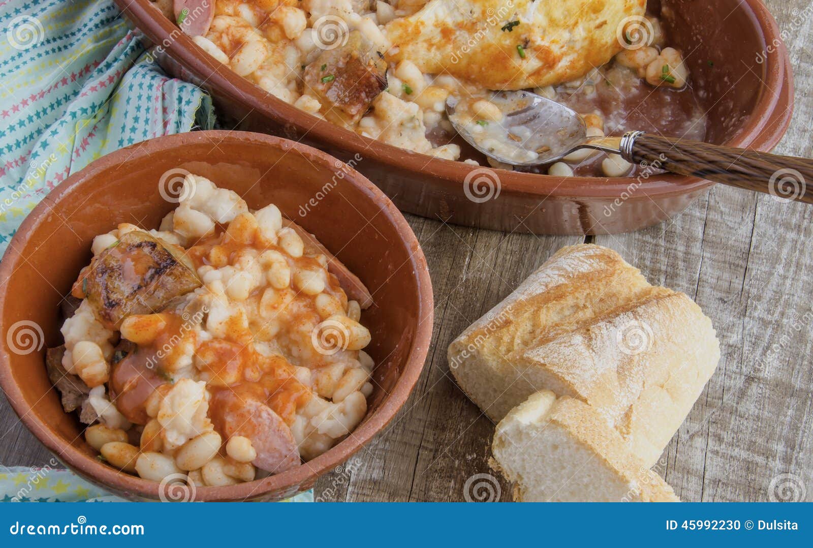 Cassoulet photo stock. Image du lard, légumes, ragoût - 45992230