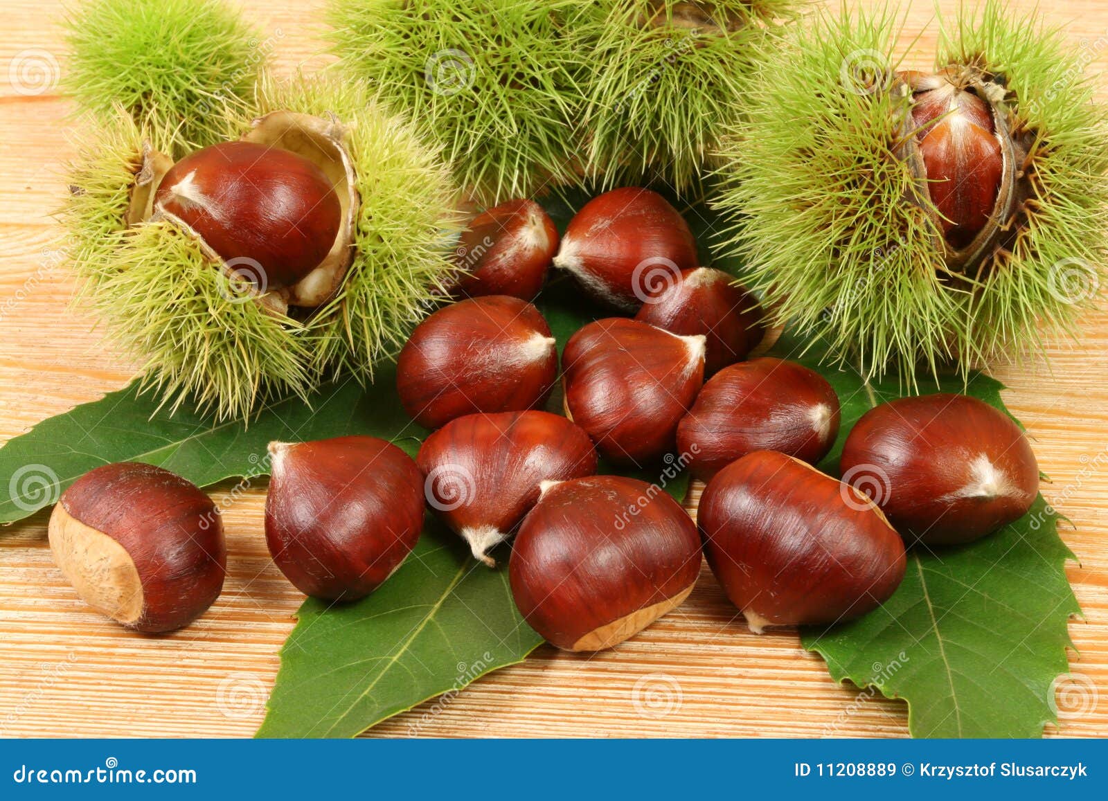 Castanhas. imagem de stock. Imagem de pilha, casca, marrom - 11208889