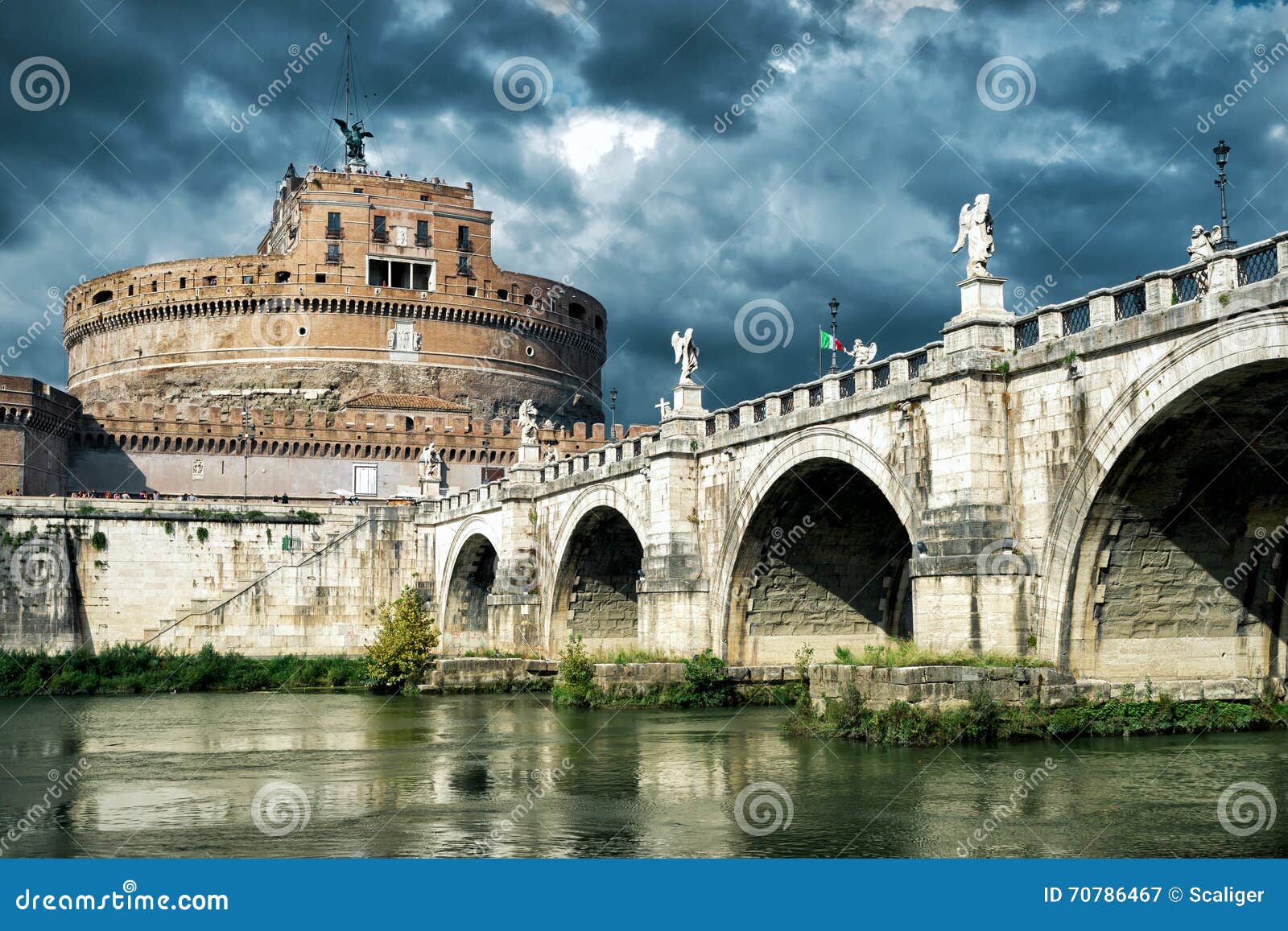 Castel Sant ' Angelo (Kasteel Van Heilige Engel), Rome Stock Afbeelding ...