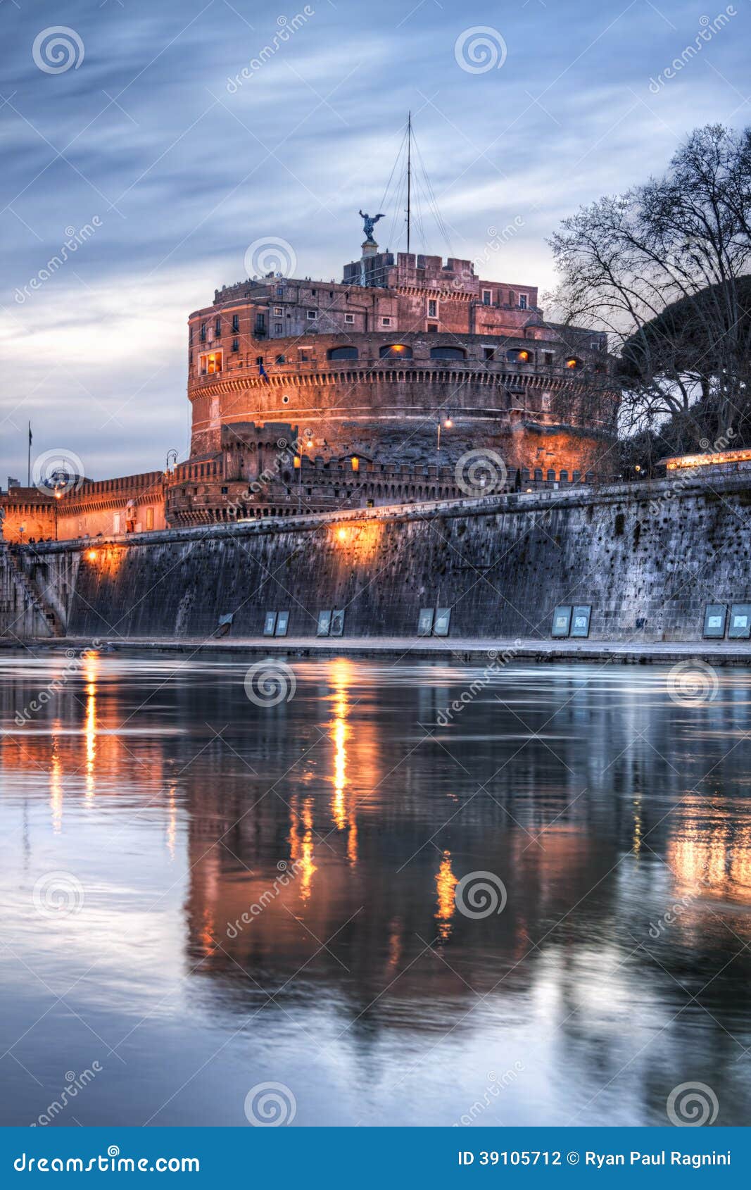 Castel St.Angelo in Rome stock photo. Image of dusk, empire - 39105712