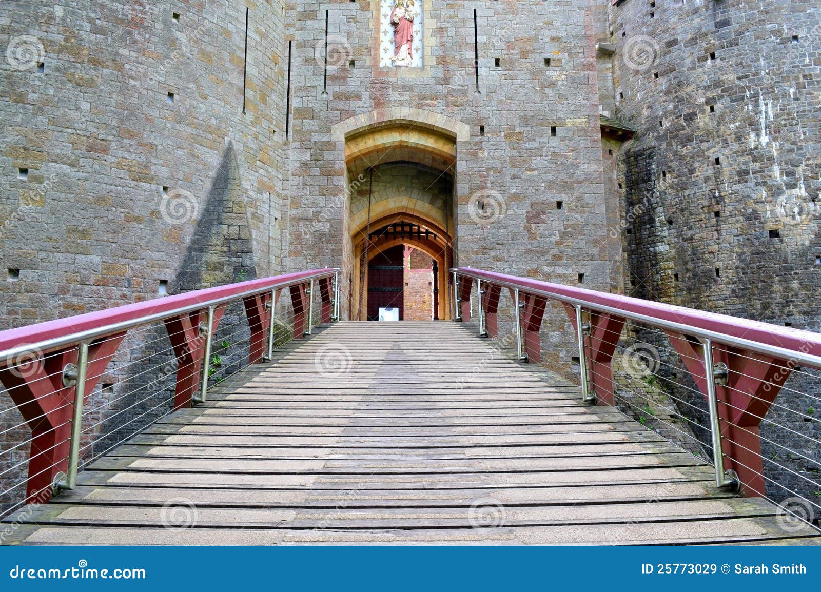 Castell coch stock image. Image of history, coch, welsh - 25773029