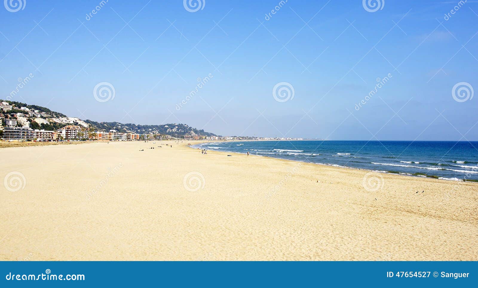 Castelldefels Beach in Winter Stock Image - Image of wind, shore: 47654527