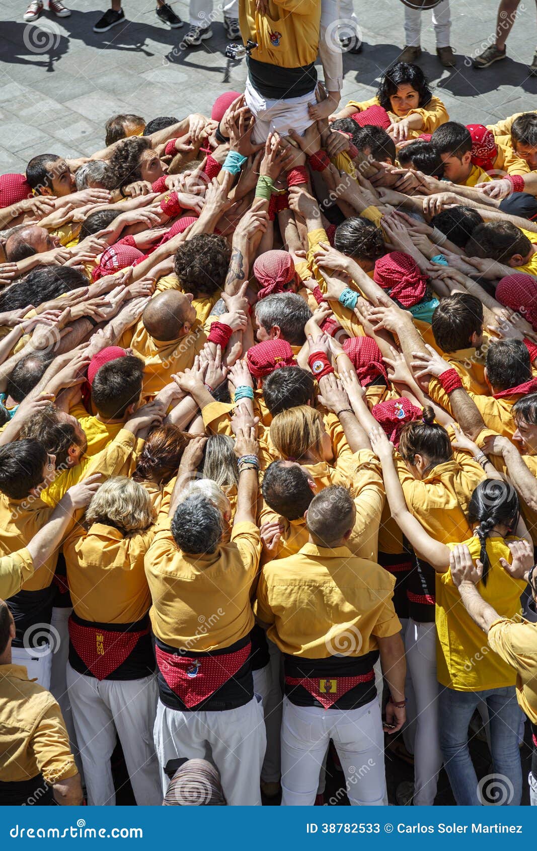 Castellers Barcelona 2013 foto de archivo editorial. Imagen de celebre ...