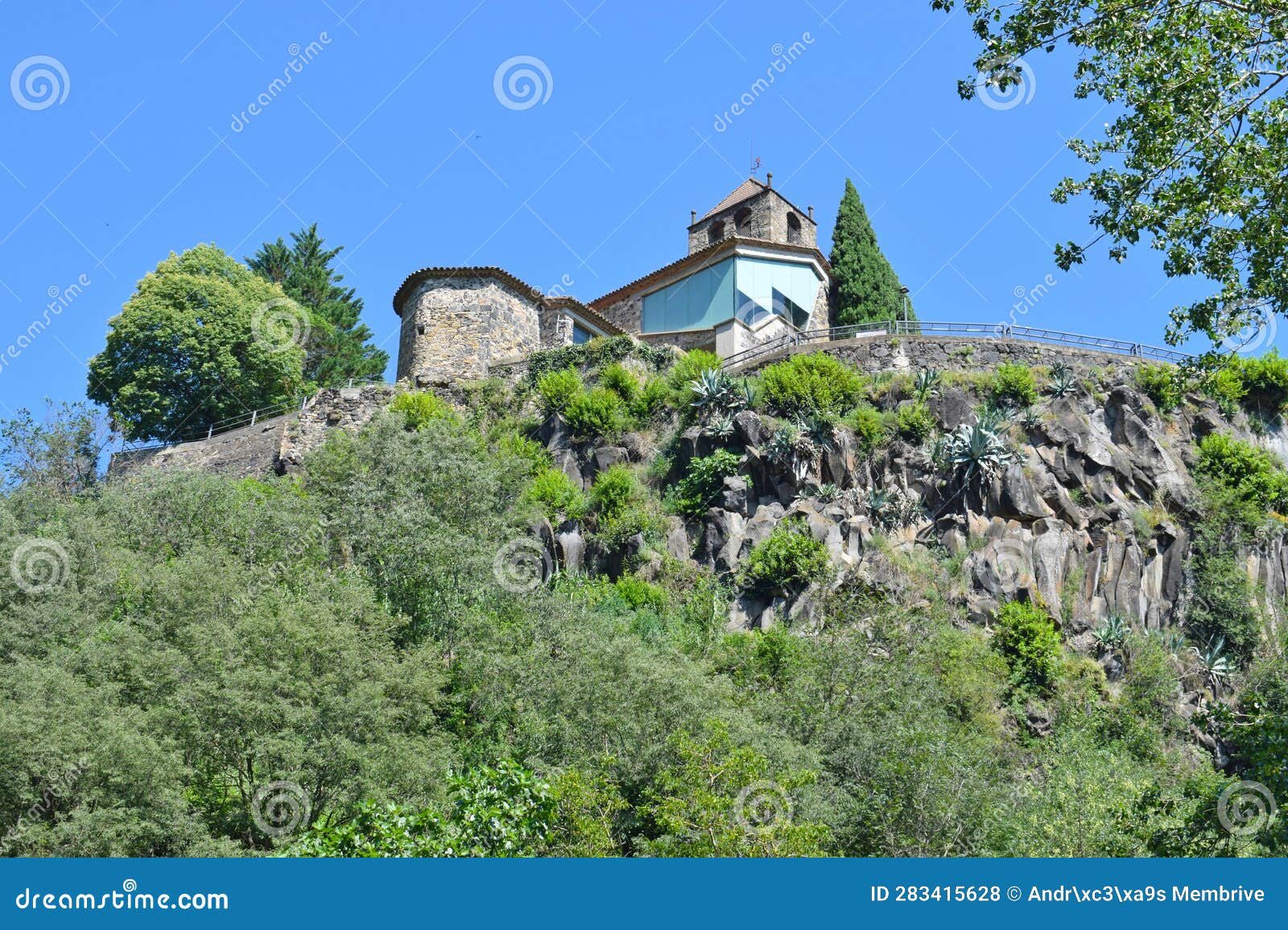 Castellfollit De La Roca Royalty-Free Stock Photography | CartoonDealer ...