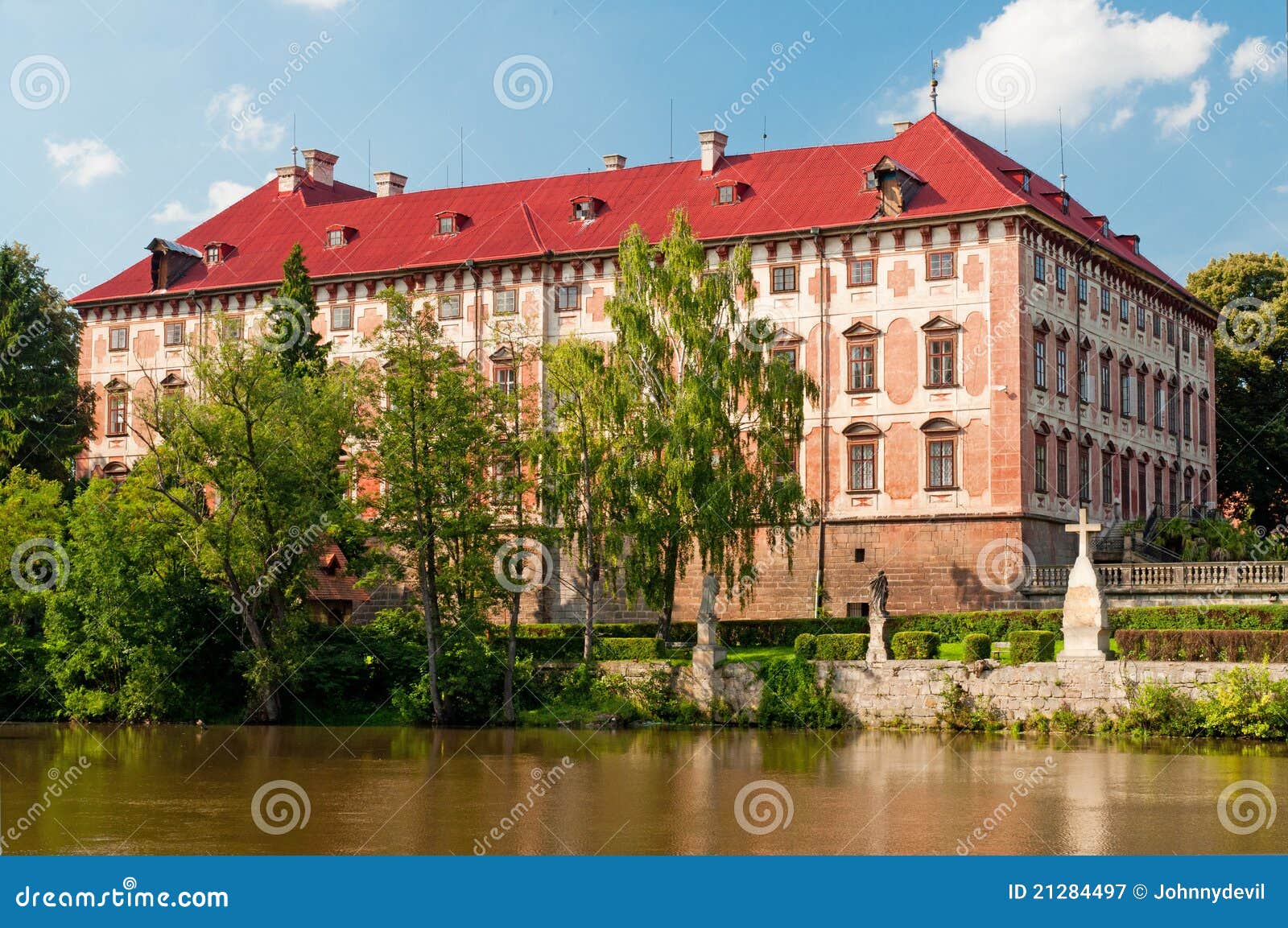 Castello immagine stock. Immagine di castello, traversa - 21284497