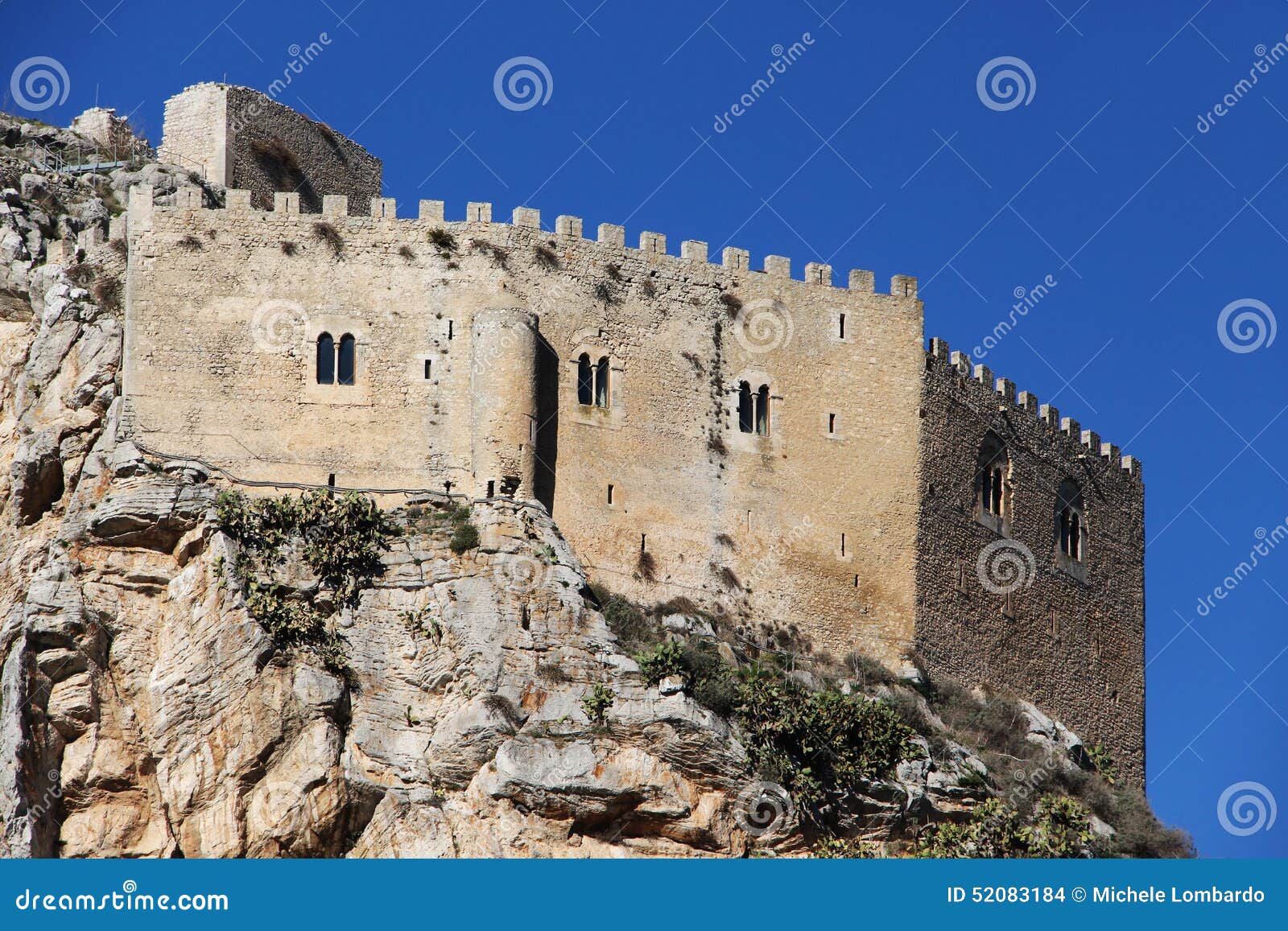 Castello Antico, Mussomeli, Sicilia Fotografia Stock - Immagine di ...