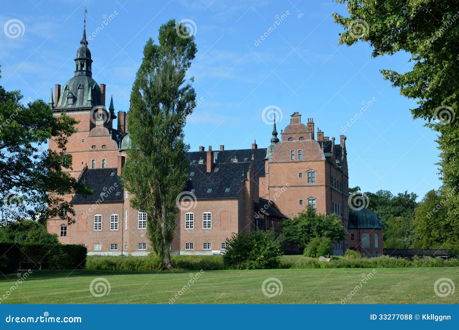 Castello Danimarca fotografia stock. Immagine di luce - 33277088
