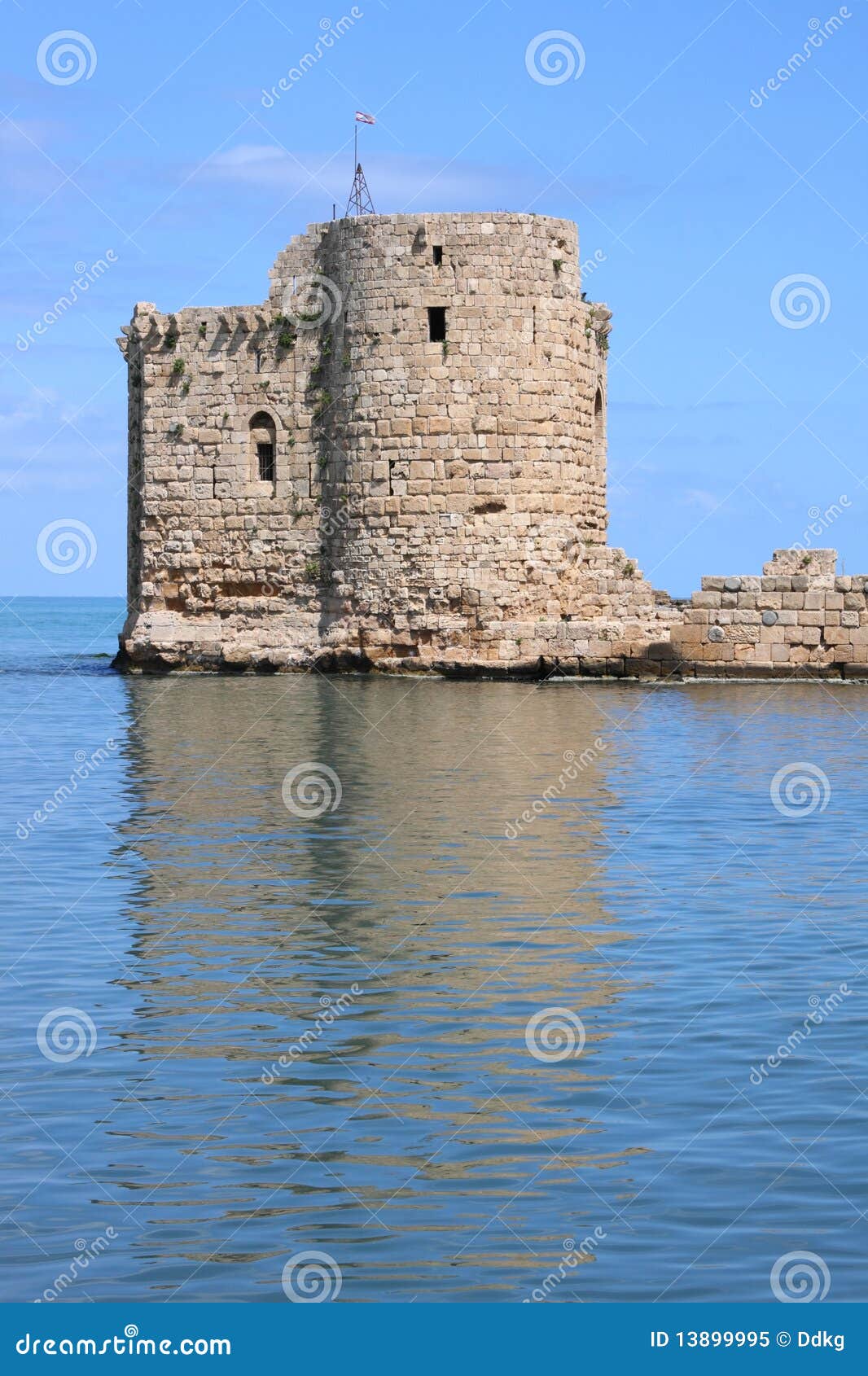 Castello Del Mare Del Crociato Di Sidon (Libano) Immagine Stock ...