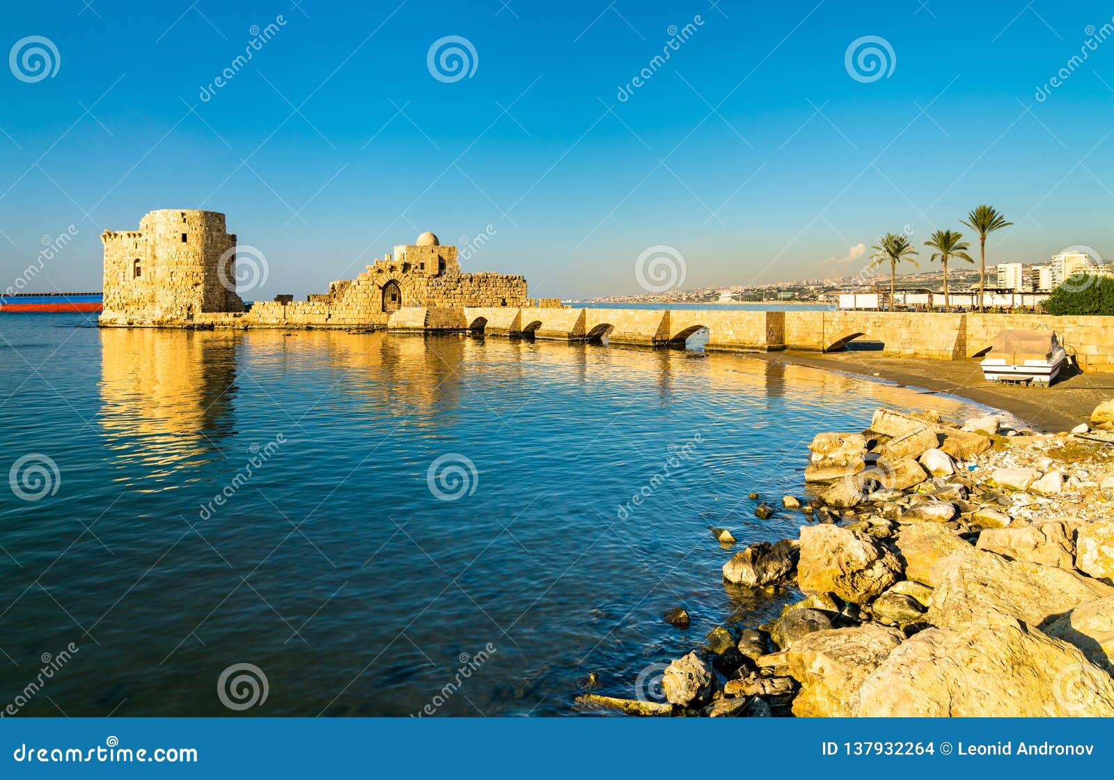 Castello Del Mare Di Sidon Nel Libano Fotografia Stock - Immagine di ...