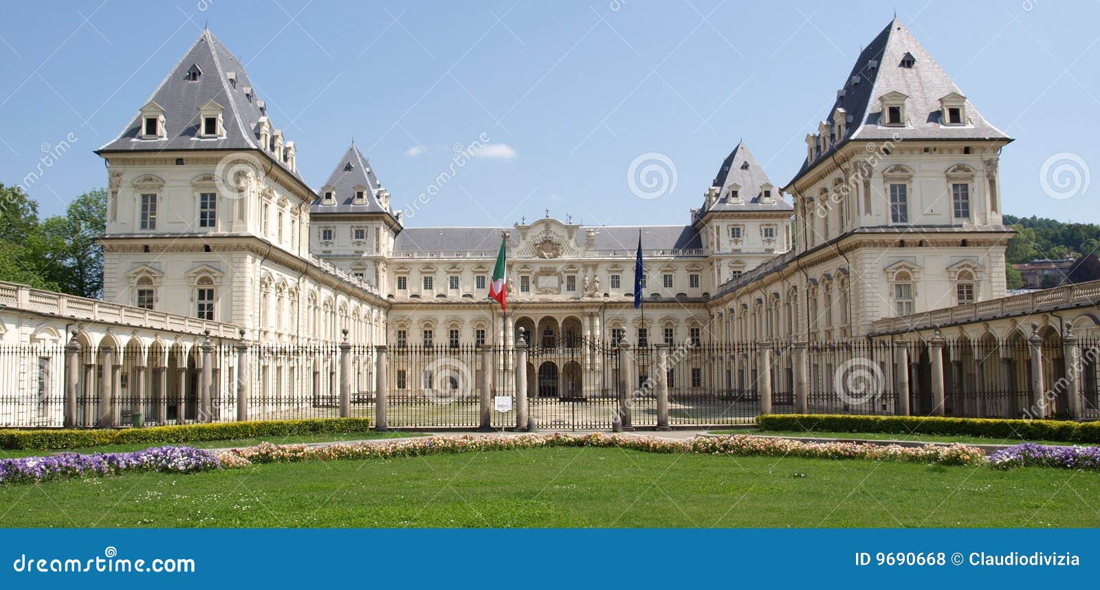 Castello Del Valentino, Turin Stockfoto - Bild von italien, valentine ...