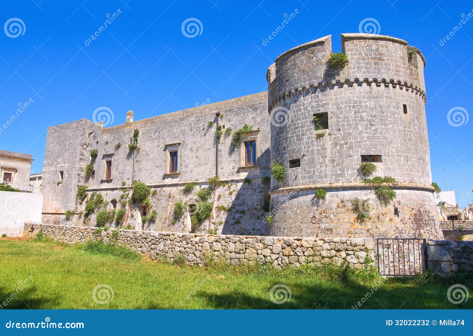 Castello Di Andrano. La Puglia. L'Italia. Fotografia Stock - Immagine ...