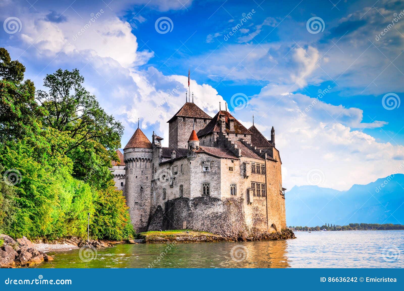 Castello Di Chillon, Svizzera Fotografia Editoriale - Immagine di lago ...