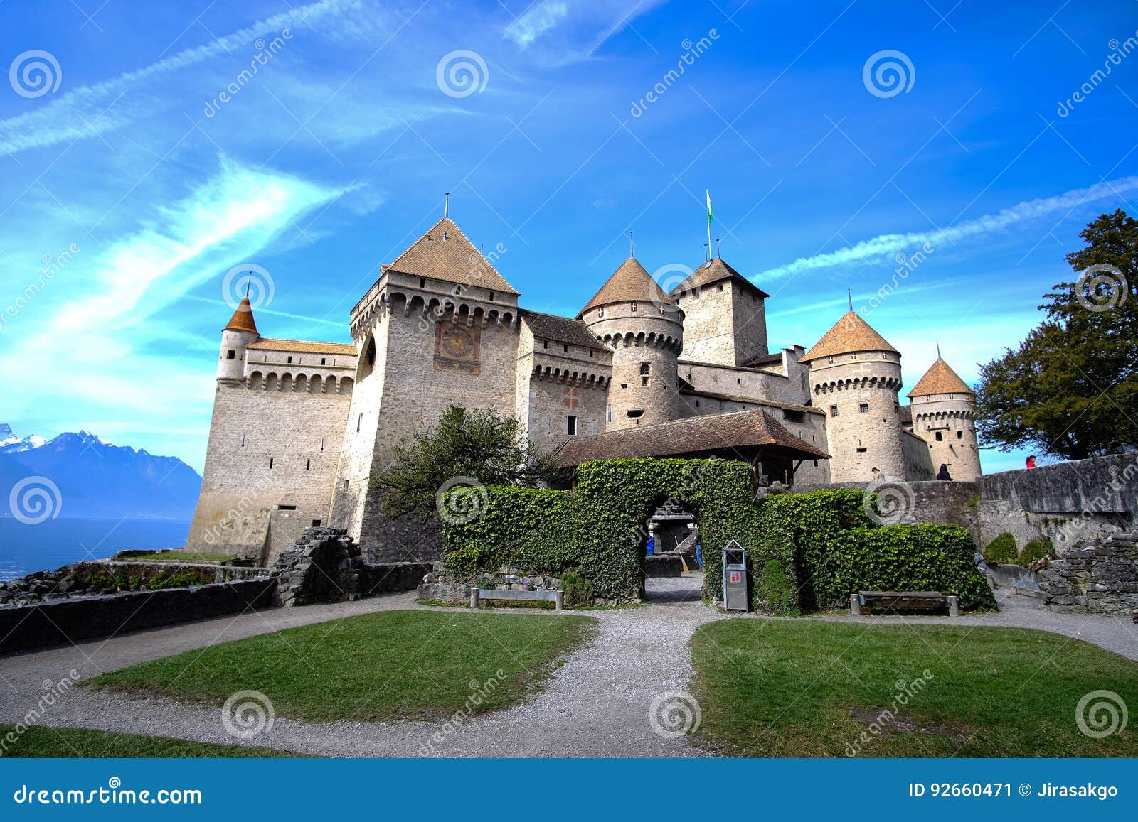 Castello Di Chillon, Svizzera Fotografia Editoriale - Immagine di lago ...
