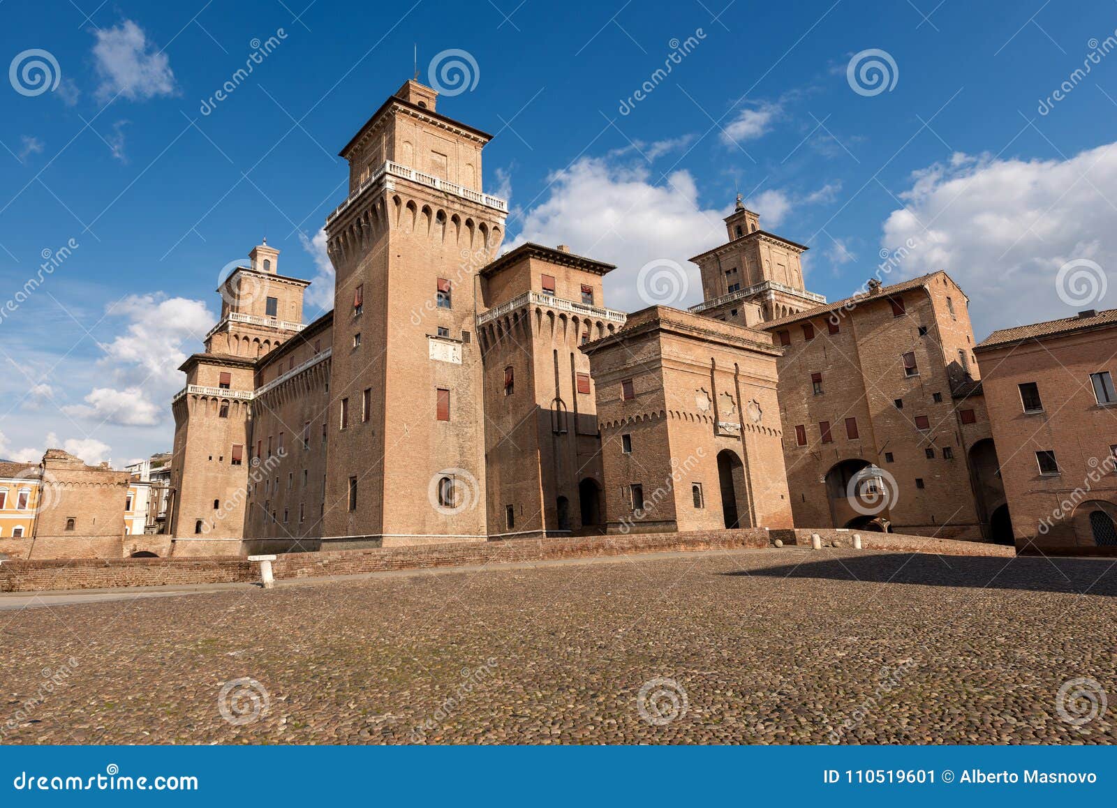 Castello Di Estense - Ferrara Emilia Romagna - Italia Immagine Stock ...