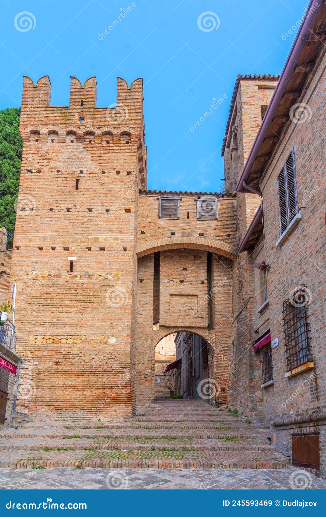 Castello Di Gradara En Italia Imagen de archivo - Imagen de zanja ...