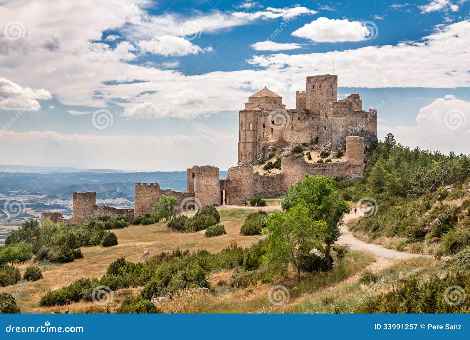 Castello Di Loarre in Spagna Immagine Stock - Immagine di torretta ...