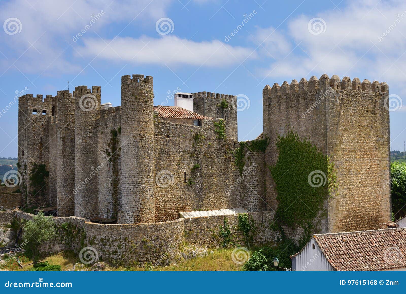 Castello Di Obidos Nel Portogallo Fotografia Stock - Immagine di cielo ...