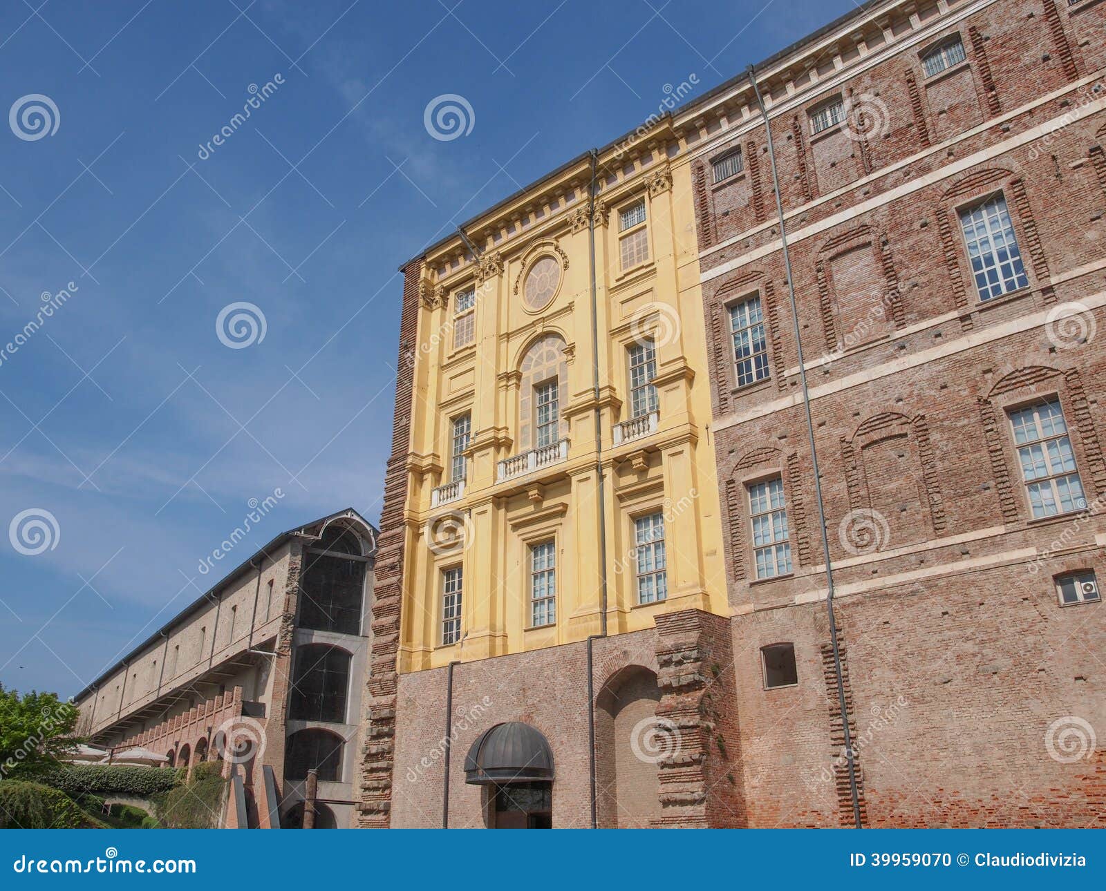 Castello di Rivoli foto de archivo. Imagen de europa - 39959070