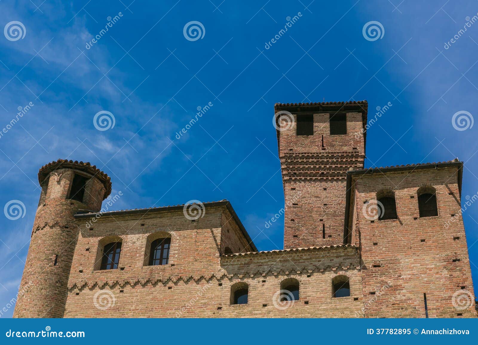 Castello Fossano, immagine stock. Immagine di storico - 37782895