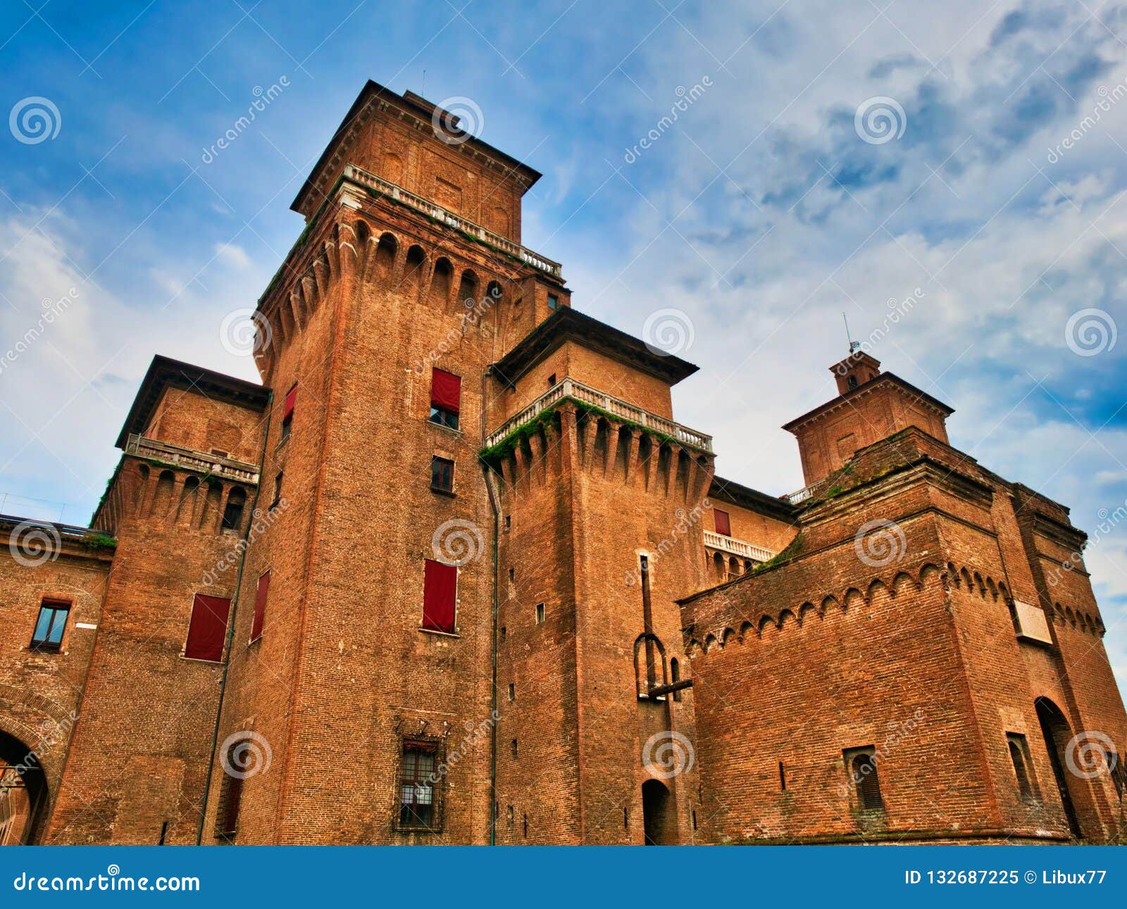 Castello Medievale Ferrara Itay Di Estense Immagine Stock - Immagine di ...